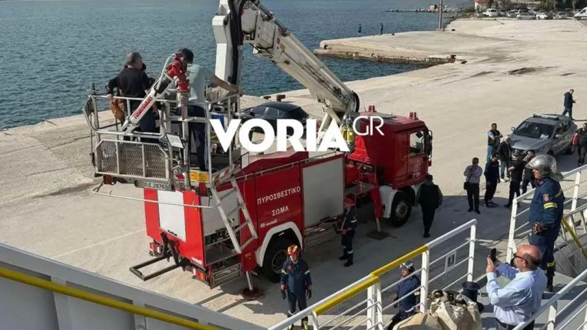 Ηγουμενίτσα: Έσπασε ο καταπέλτης πλοίου την ώρα που έδενε στο λιμάνι ...