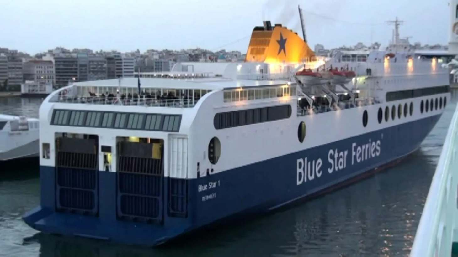 Συναγερμός για βόμβα στο Blue Star 1 – Eκκένωση του πλοίου | topontiki.gr