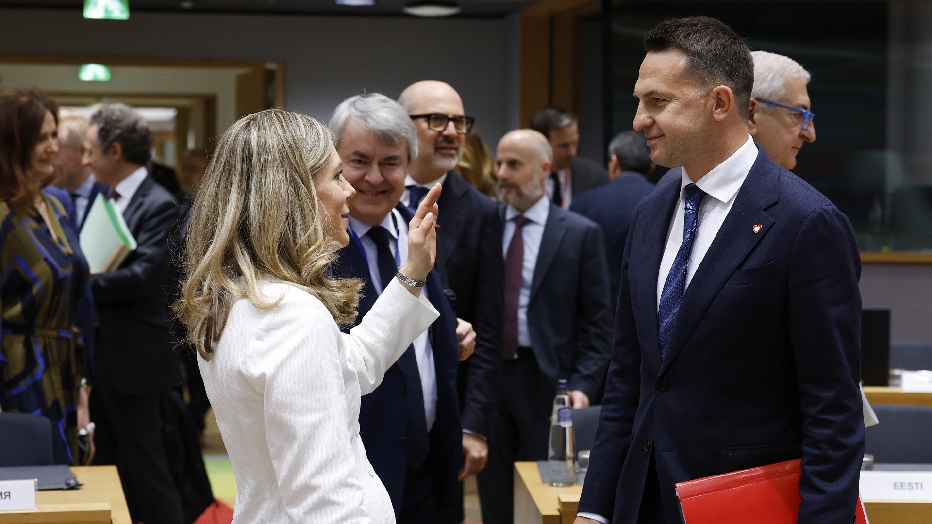 Δεκαεπτά χώρες της ΕΕ κατά της Ουγγαρίας για τον νόμο απαγόρευσης των ...