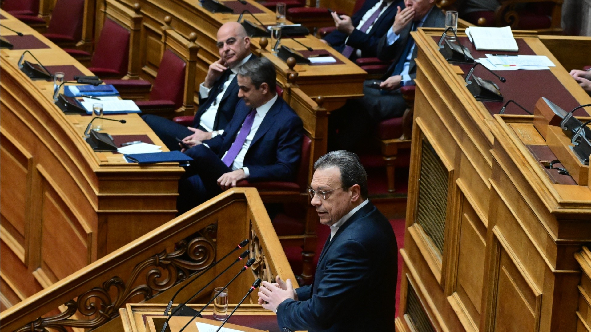 ΣΥΡΙΖΑ: Δεν κάνει πίσω για «παραπομπή» Μητσοτάκη, καταθέτει πρόταση με ...