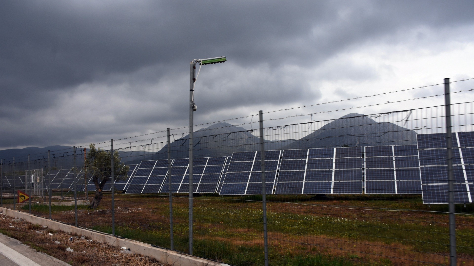 Στο πάγο οι αιτήσεις σύνδεσης φωτοβολταϊκών με την ηλεκτροπαραγωγή λόγω ...