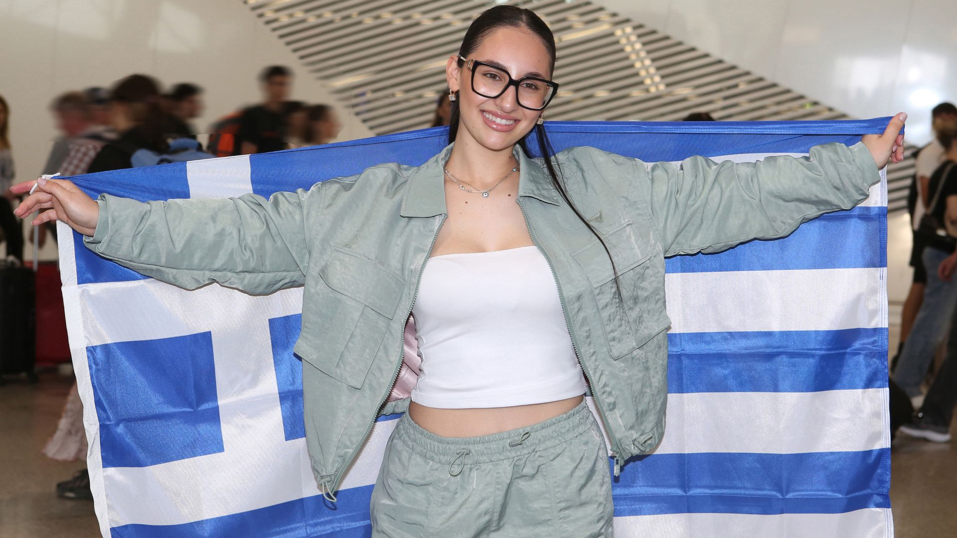 Κλαυδία: «Ζω ένα όνειρο και το οφείλω σε εσάς» – Οι backstage εικόνες ...