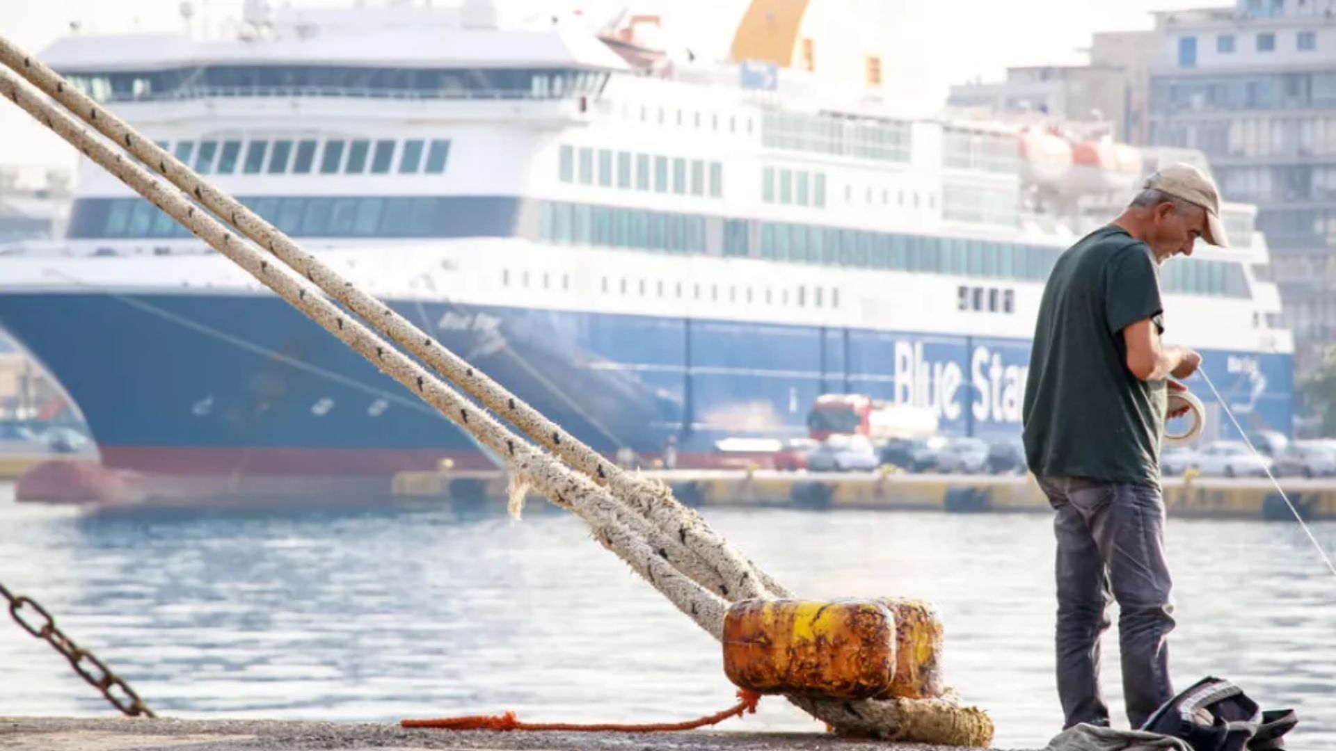 ΠΕΝΕΝ: Συνεχίζεται η απεργία στα πλοία της γραμμής Ελλάδας – Ιταλίας ...