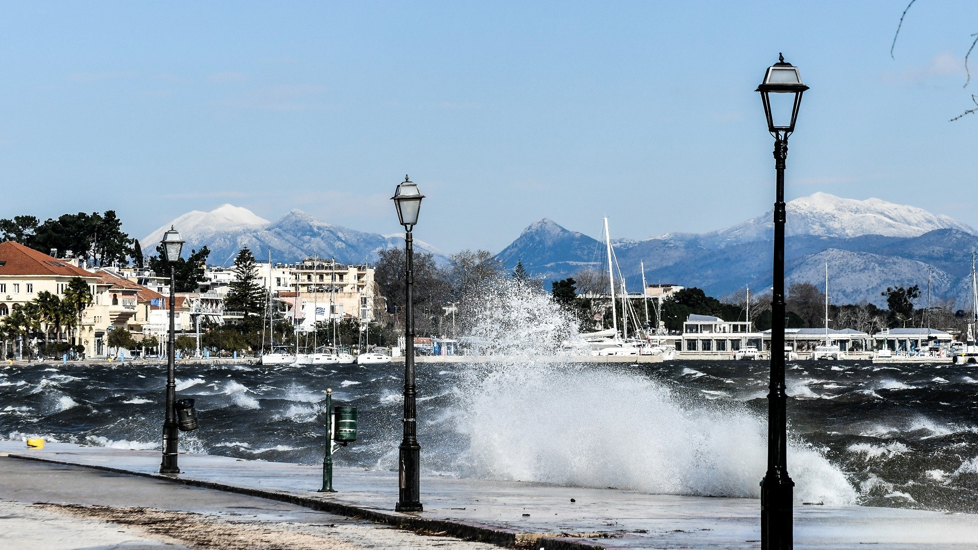 Η πιο δύσκολη μέρα του καλοκαιριού: Στο επίπεδο 5 παραμένει ο ...