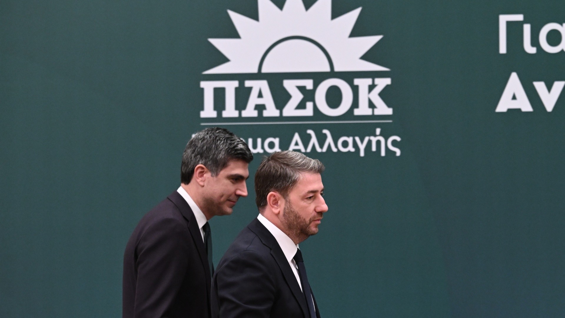 ΠΑΣΟΚ: Στο… «φουλ» οι μηχανές – Αποδόμηση, πρόταση, πολιτική το ...