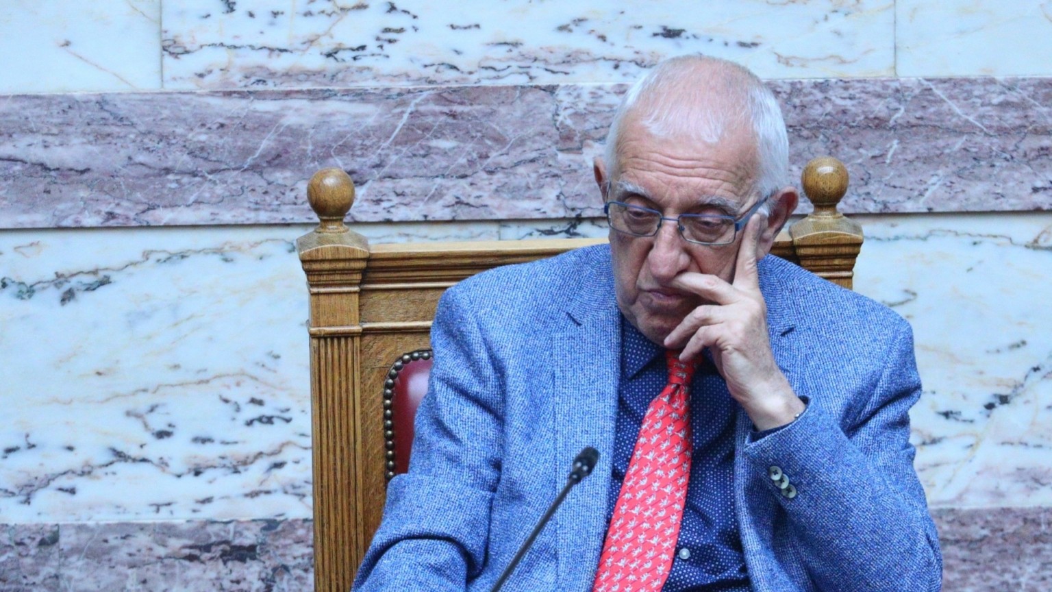 «Πλειοψηφία 149 βουλευτών»: Πώς οι Βενιζέλος και Παυλόπουλος άλλαξαν το ...