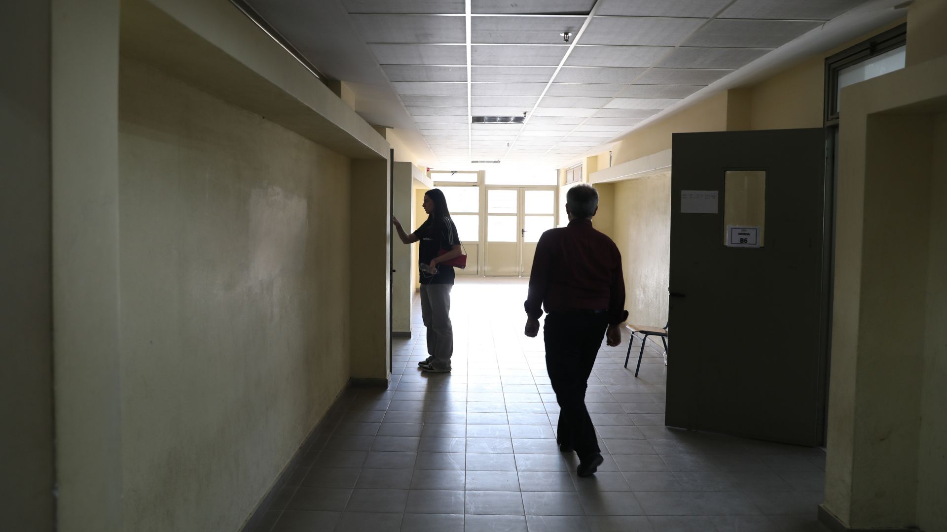 Πανελλαδικές 2025: Τους έπιασαν με κινητό και τους μηδένισαν | topontiki.gr