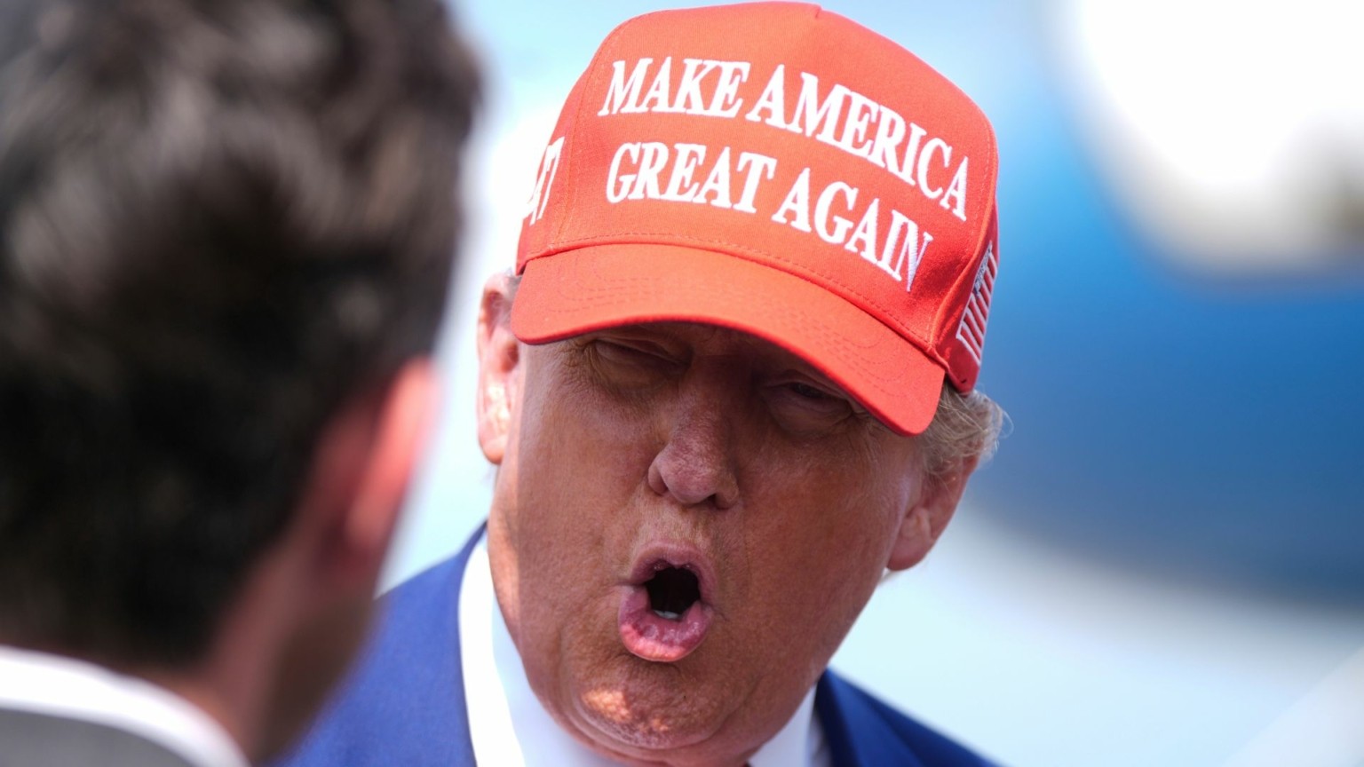 Ο Τραμπ έχει τη στήριξη του MAGA στον πόλεμο με το Ιράν – Κυνικά τα ...