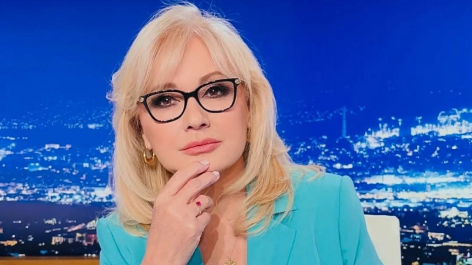 Αγγελική Νικολούλη: Γιόρτασε 30 χρόνια «Φως στο Τούνελ» – Ο χορός, η ...