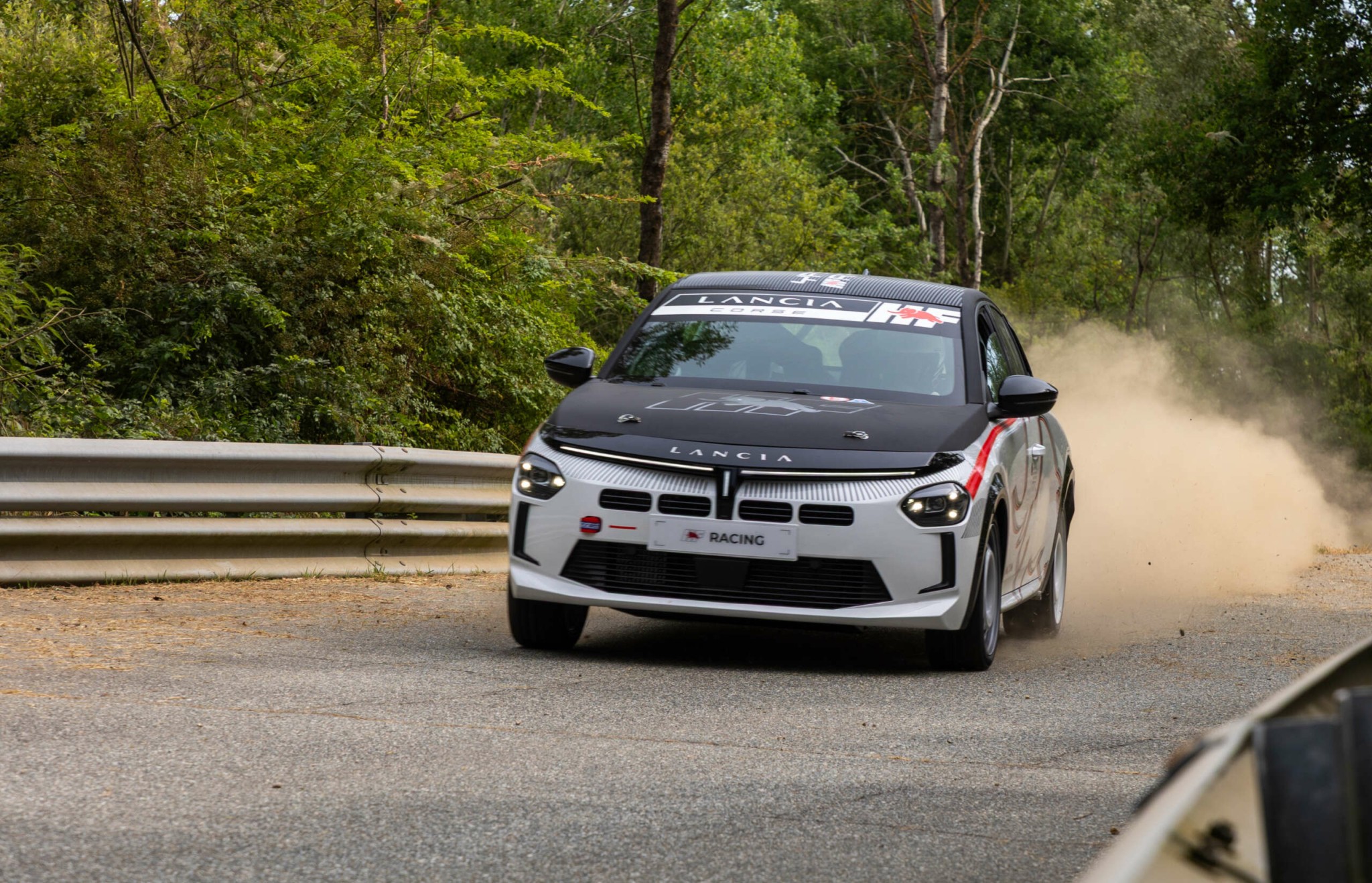 Lancia Ypsilon HF Rally 6: Το νέο αγωνιστικό με τιμή που μπορείς να ...