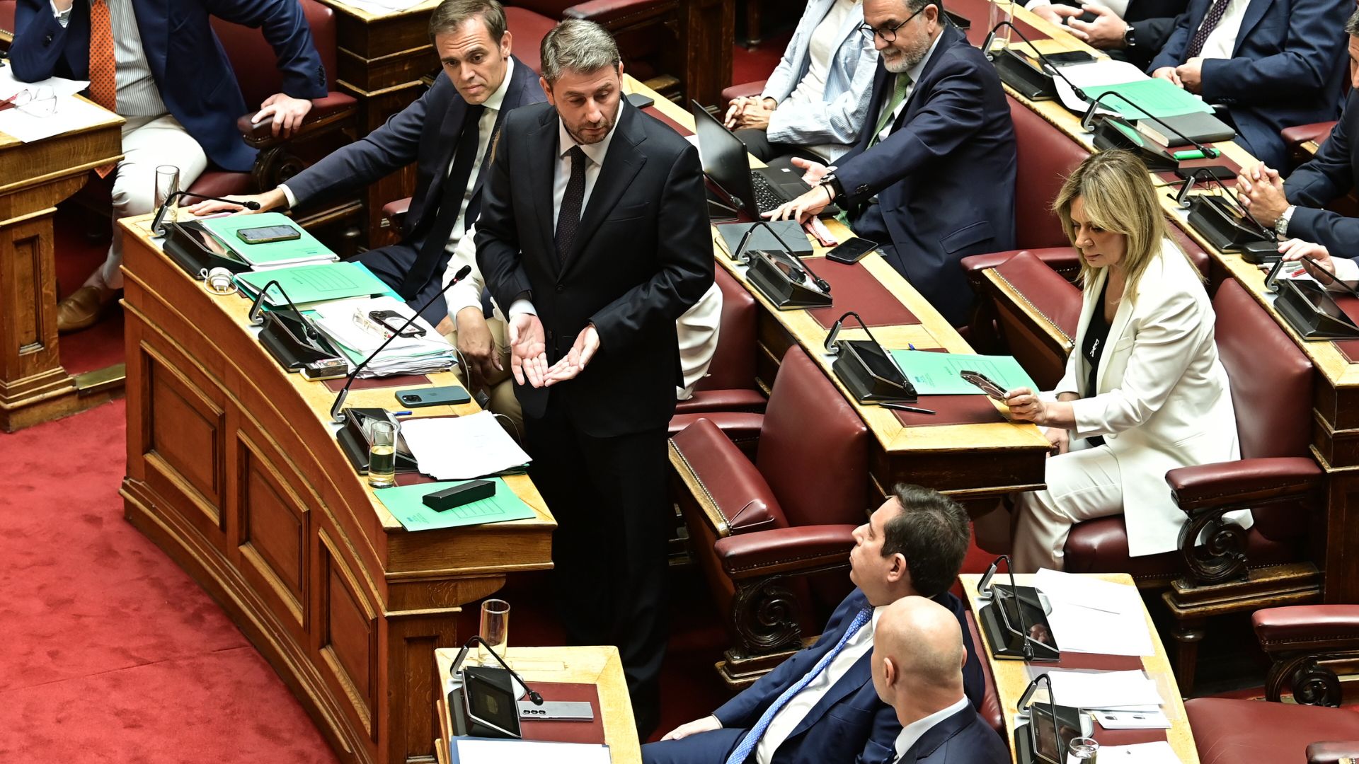 Ένταση στη Βουλή για το «κρυφτό» της ΝΔ με την ψηφοφορία για την ...