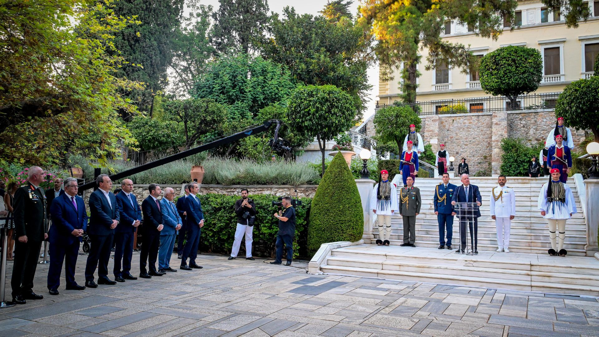 «Ανούσια και άνευρη» η δεξίωση στο Προεδρικό λέει βουλευτής του ΠΑΣΟΚ ...