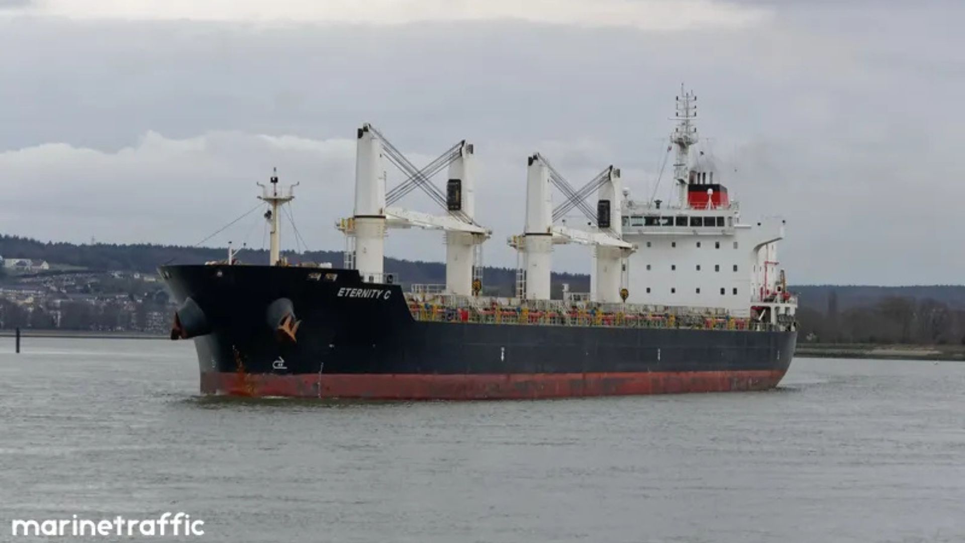 Ερυθρά Θάλασσα: Τρεις νεκροί από την επίθεση στο ελληνόκτητο πλοίο «Eternity C» – Βίντεο ...