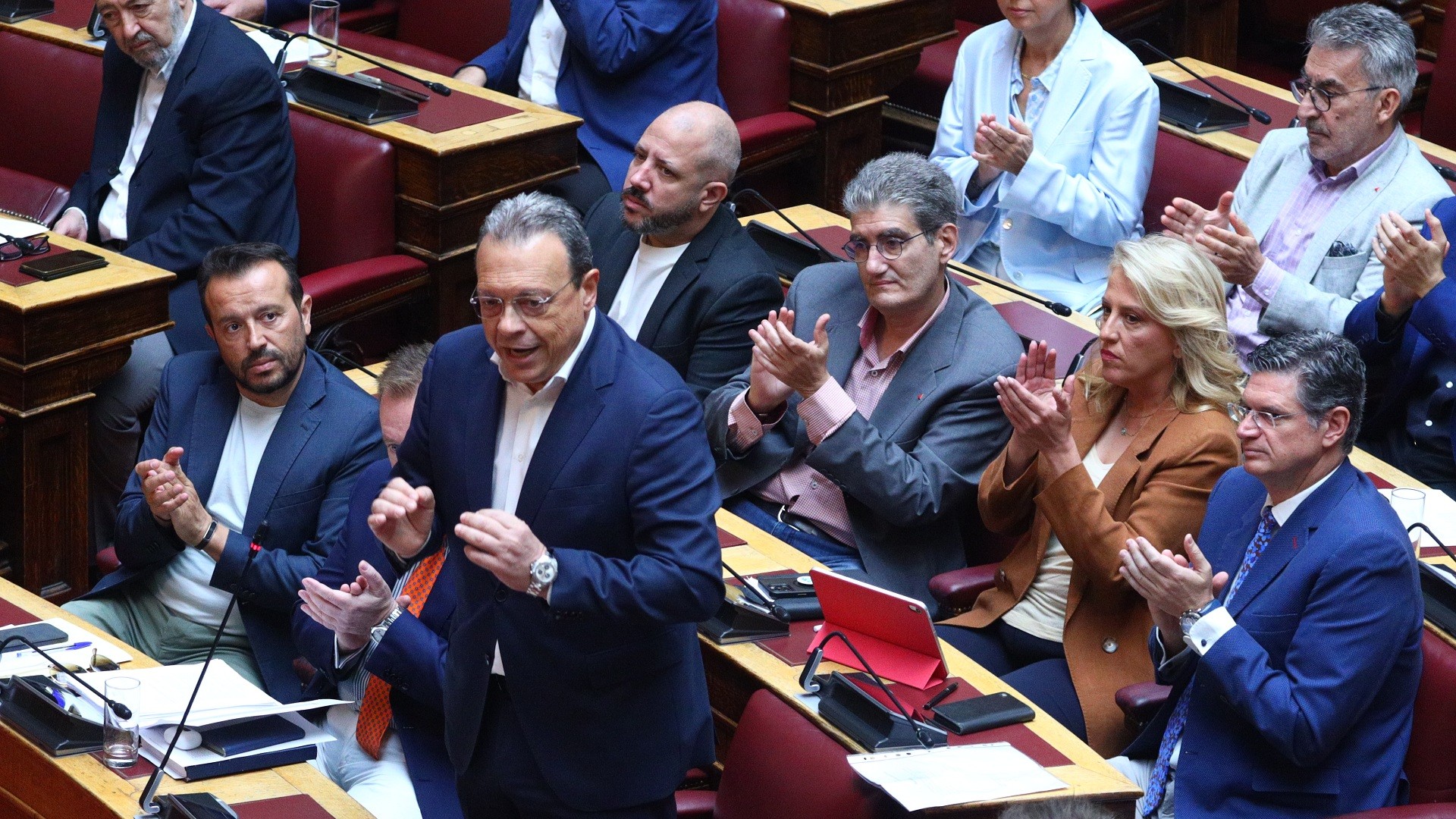 ΣΥΡΙΖΑ: «Φλωρίδη παραιτήσου, προσβάλλεις την Ελληνική Δημοκρατία ...