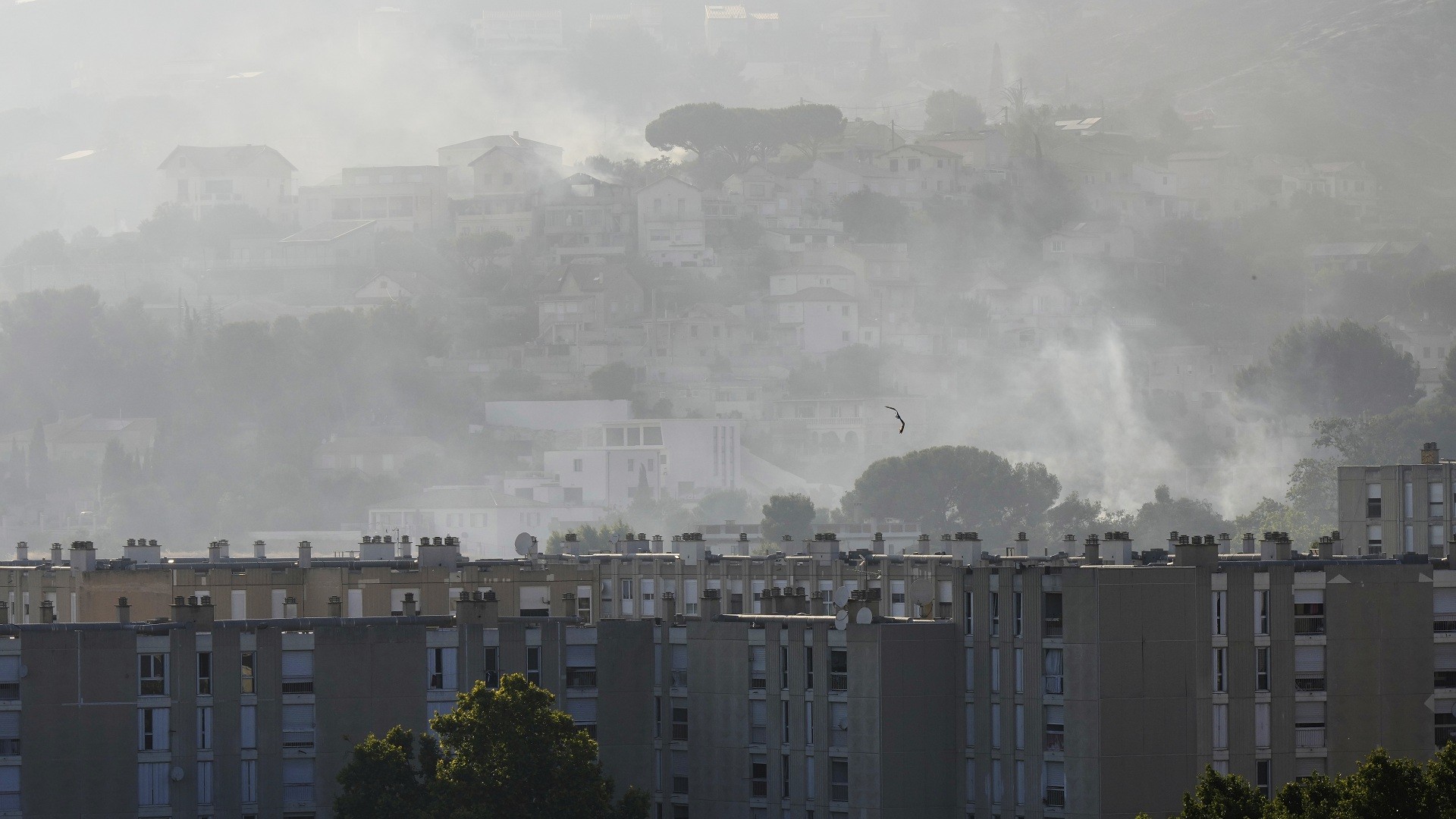 Σε ύφεση η φωτιά στη Μασσαλία – 110 τραυματίες, ζημιές σε 63 κατοικίες ...