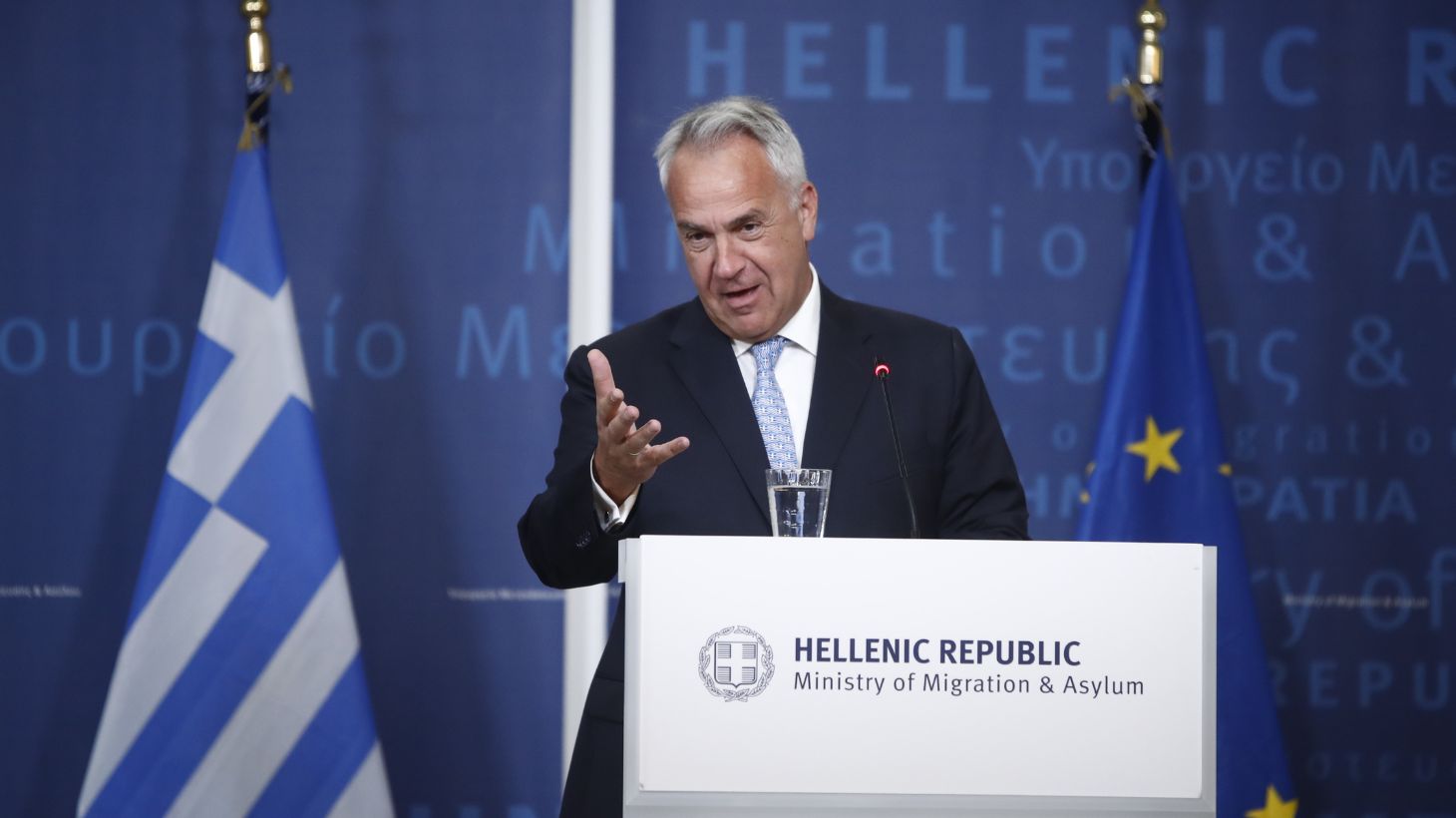 Πώς ο Βορίδης κατάφερε, έστω και χωρίς κόπο, να εξευτελίσει και ...