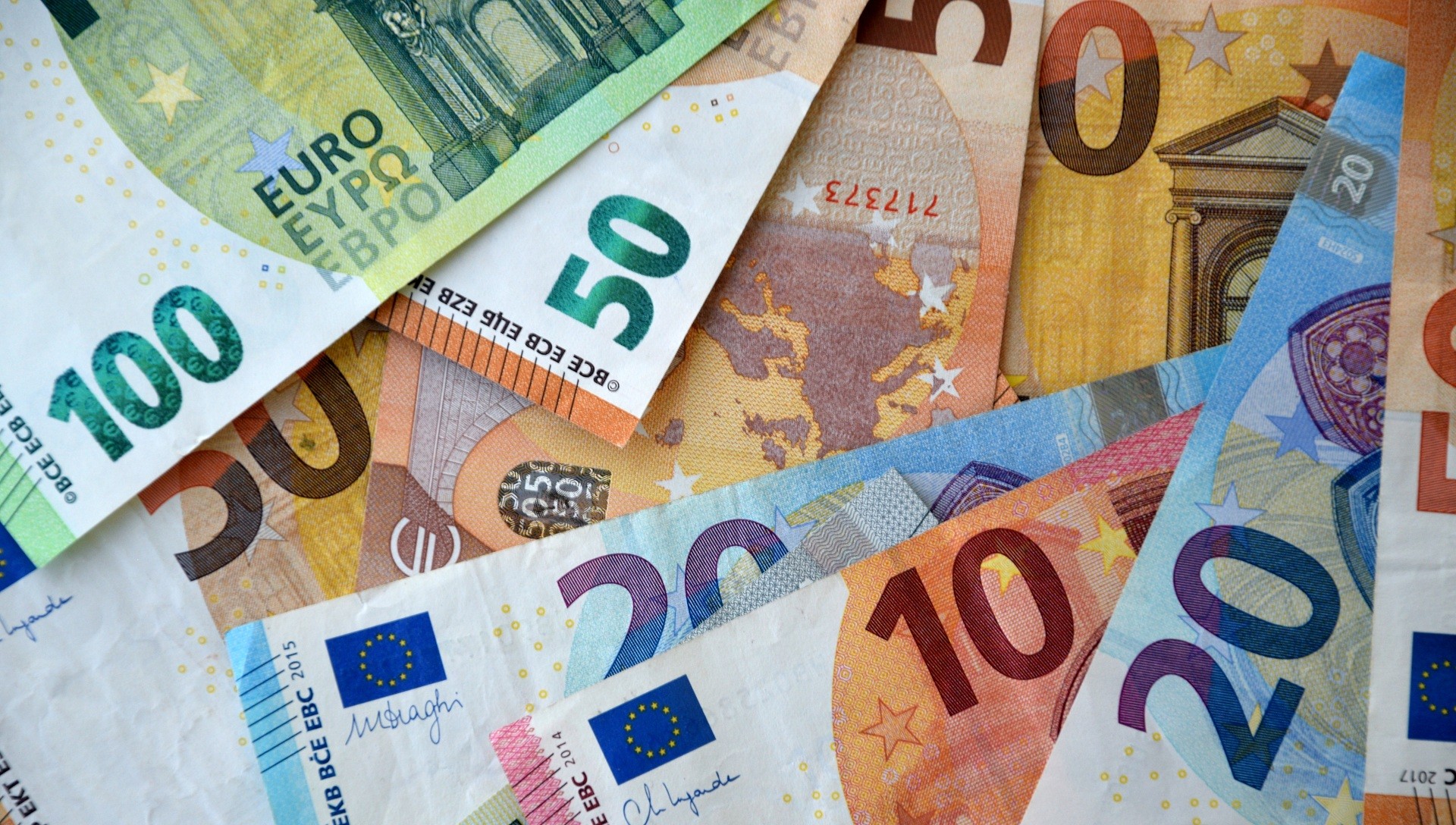Η ΕΚΤ αλλάζει τα χαρτονομίσματα του ευρώ – Τα δύο μοτίβα που ...