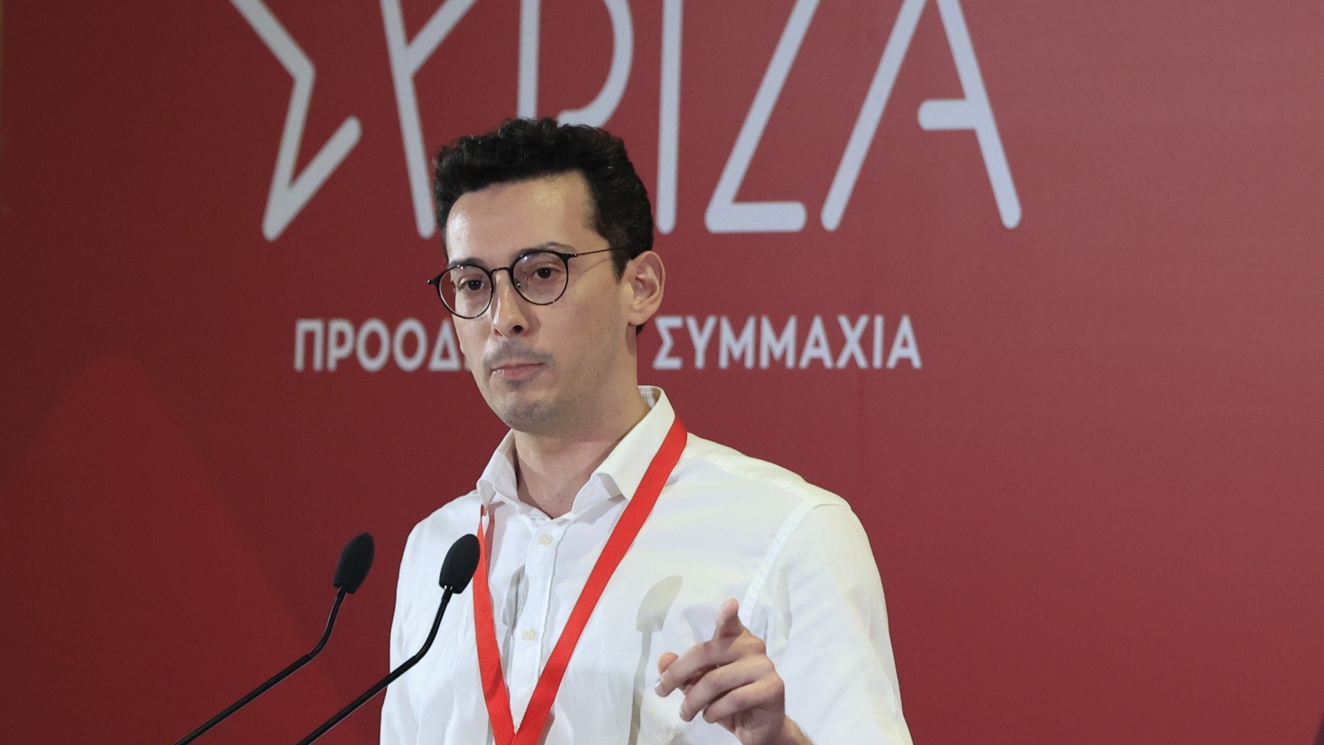 Τους πήρε στο ψιλό ο Καλπάκης: «Τι να φοβηθούμε, μη μας παρακολουθήσει ...