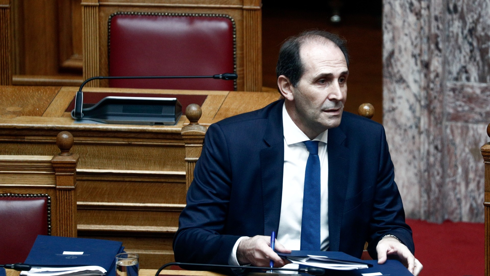 Πέθανε ο Απόστολος Βεσυρόπουλος – Υπέστη καρδιακή ανακοπή στη Χαλκιδική ...