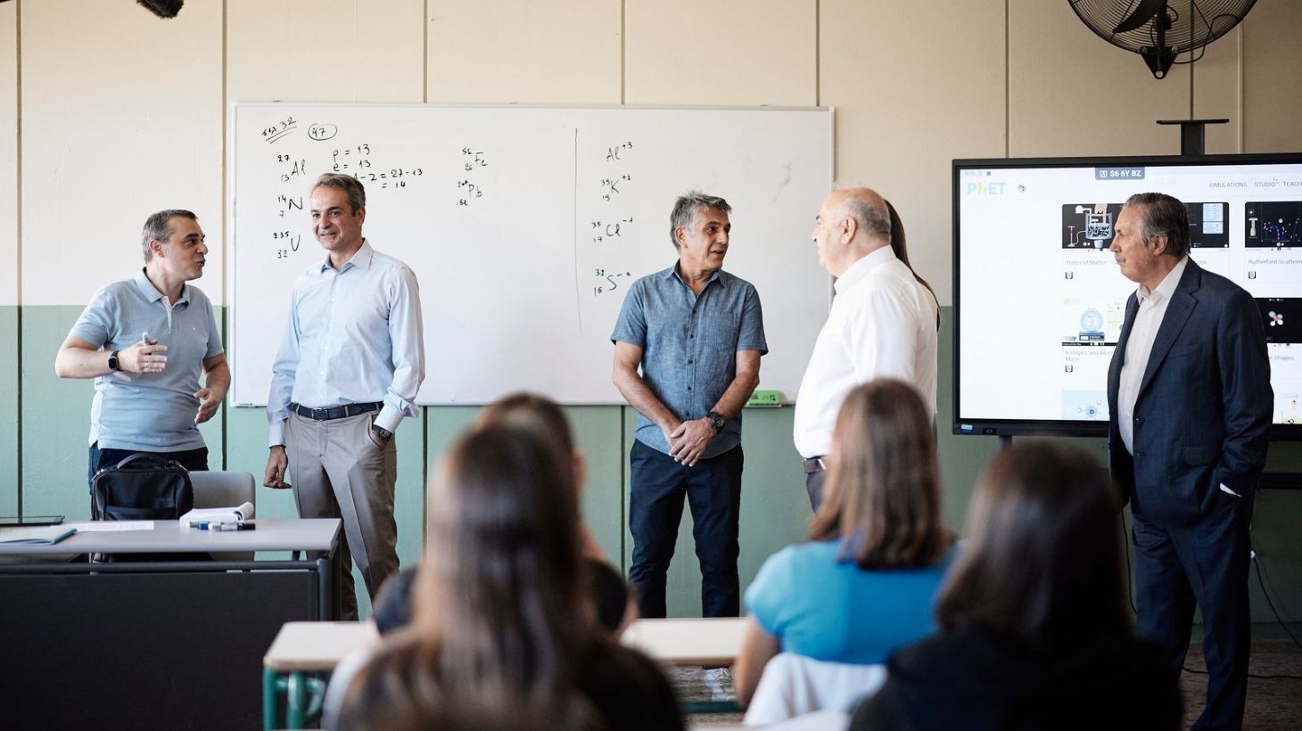 Επίσκεψη Μητσοτάκη σε Ωνάσειο σχολείο στο Περιστέρι: Η κυβέρνησή μας ...