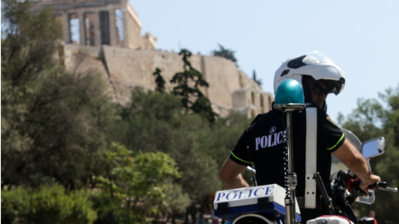 Θρίλερ με μωρό που βρέθηκε μέσα σε καρότσι σούπερ μάρκετ στην Ακρόπολη ...