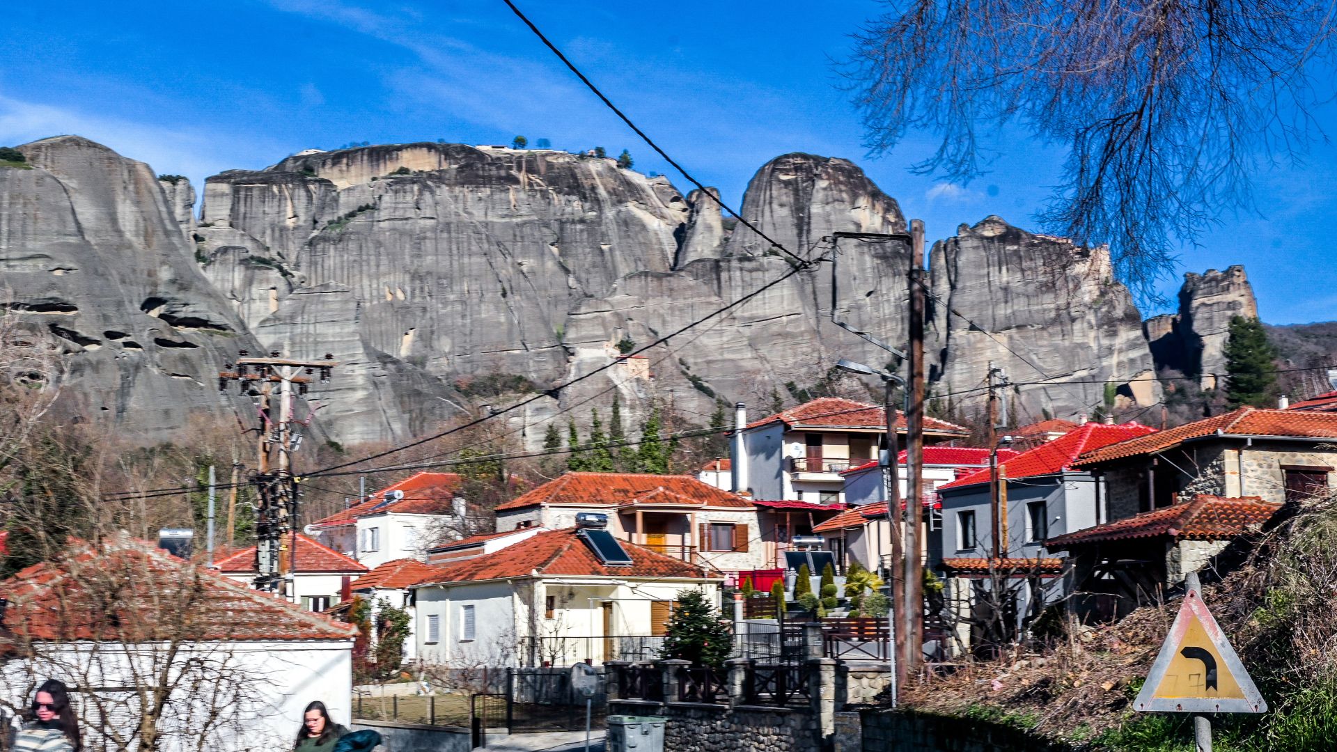 Καστράκι: Το γραφικό χωριό στη σκιά των Μετεώρων που αποτελεί ιδανικό ...