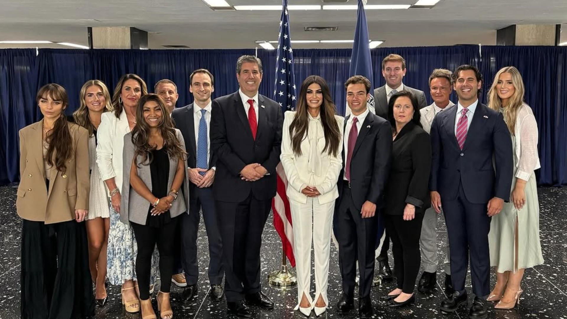 Ορκίστηκε η Κίμπερλι Γκιλφόιλ νέα πρέσβης των ΗΠΑ στην Αθήνα – Πότε ...