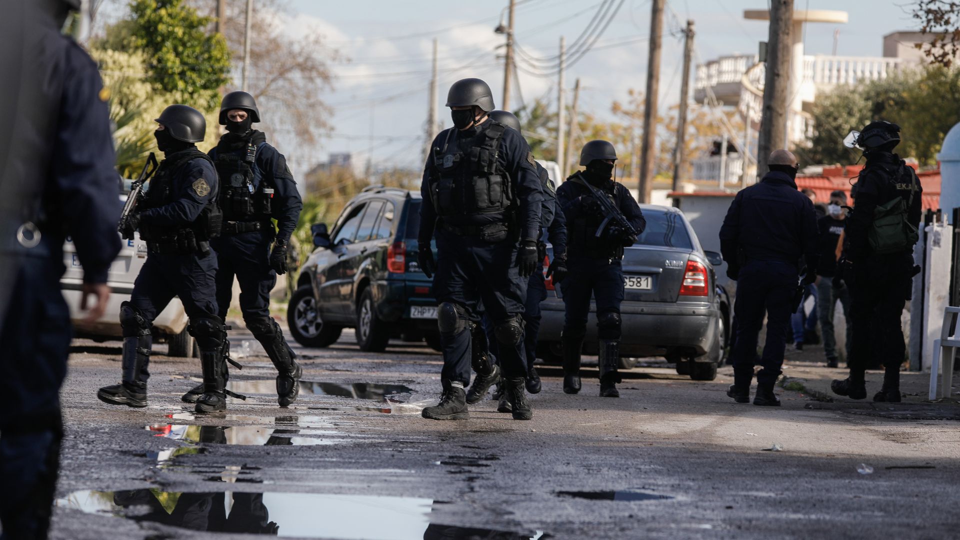 Ρομά: Αντιδράσεις για το σχέδιο εγκατάστασης αστυνομικών στους ...