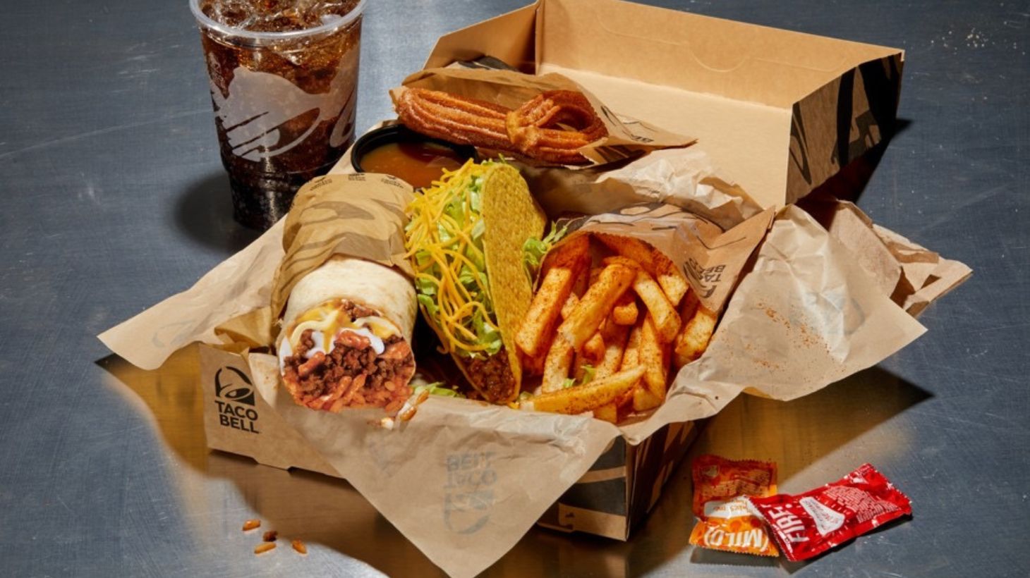 Το πρώτο Taco Bell ανοίγει επίσημα στο Χαλάνδρι | topontiki.gr