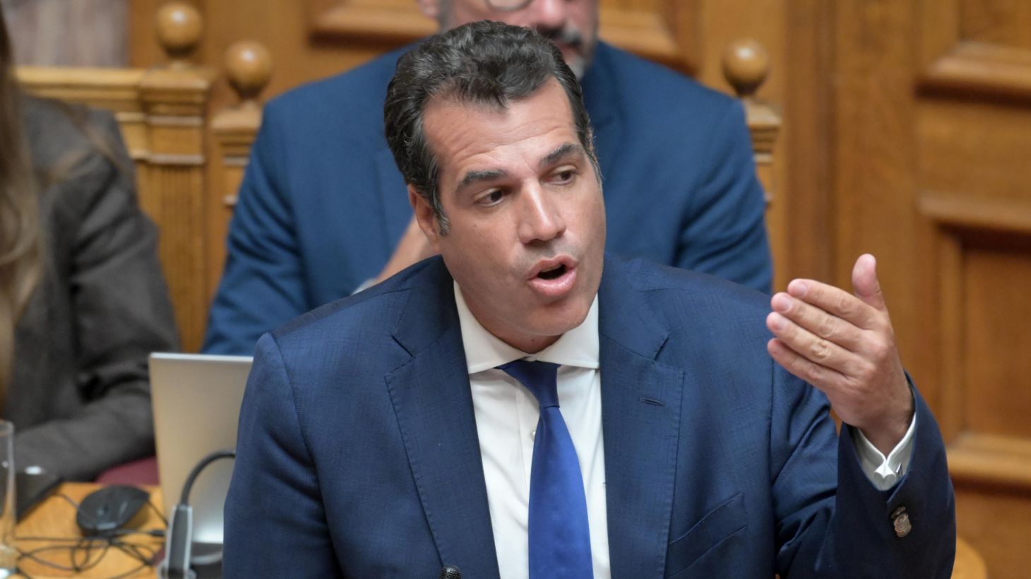 Πλεύρης: «Η παράνομη διαμονή και είσοδος στην Ελλάδα δεν είναι ...