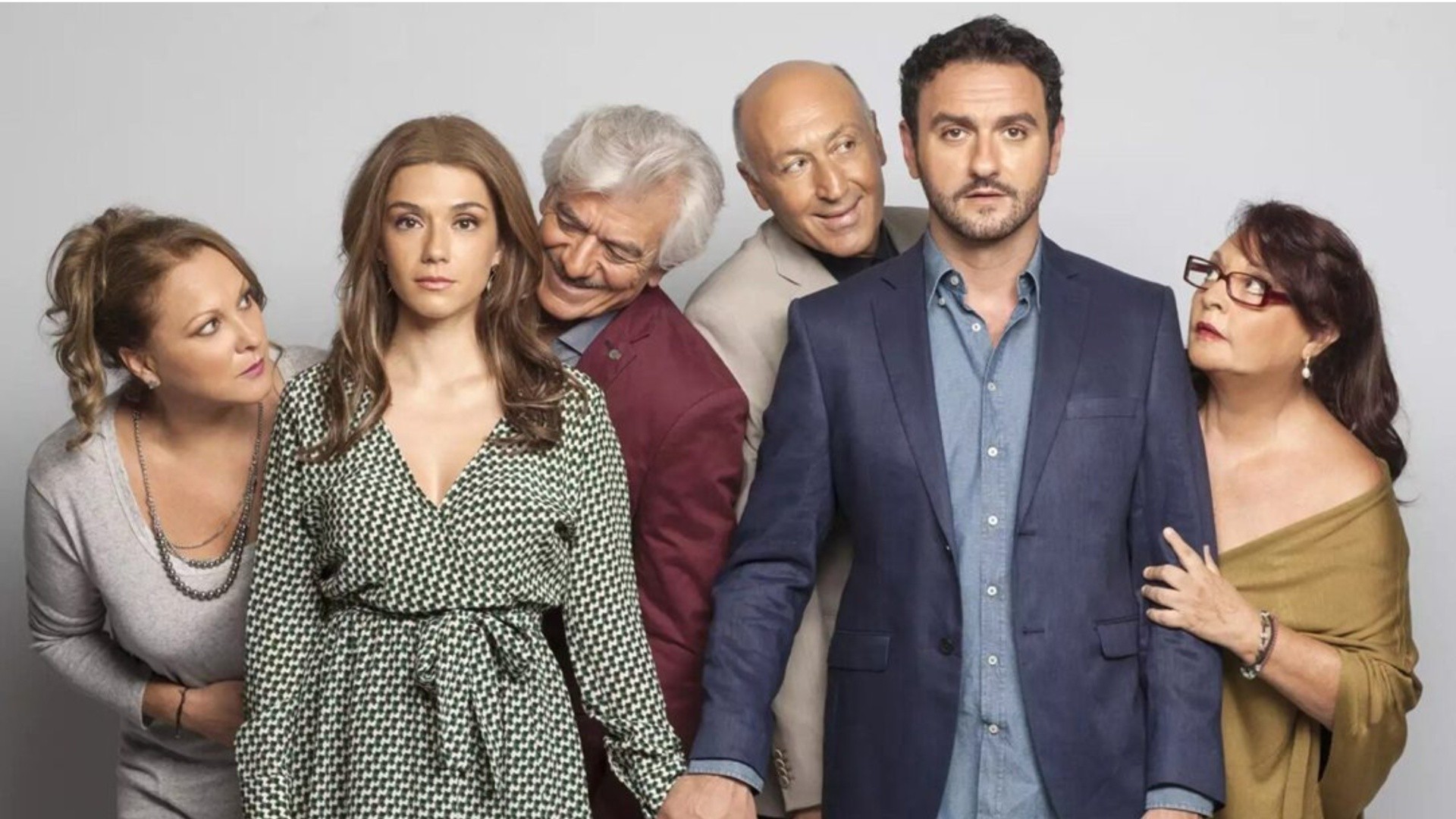 Το Σόι σου: Η πρώτη φωτογράφιση με τους πρωταγωνιστές της σειράς που επιστρέφει στον Alpha ...