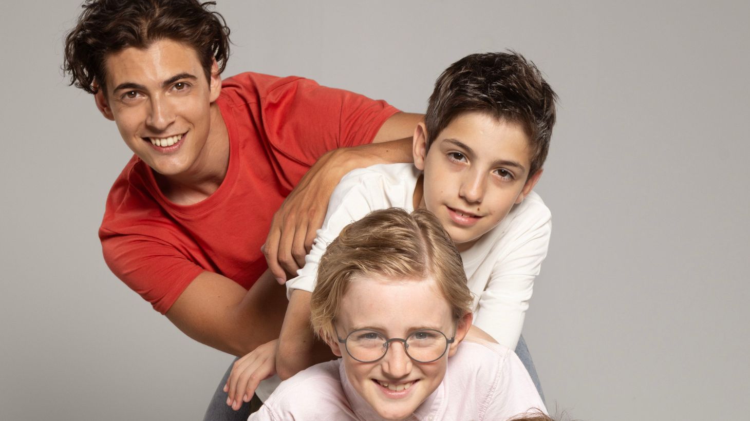 Alpha: Ρίχνει τη νέα κωμωδία «Τρομεροί γονείς» στη μάχη τηλεθέασης του Σαββατοκύριακου ...