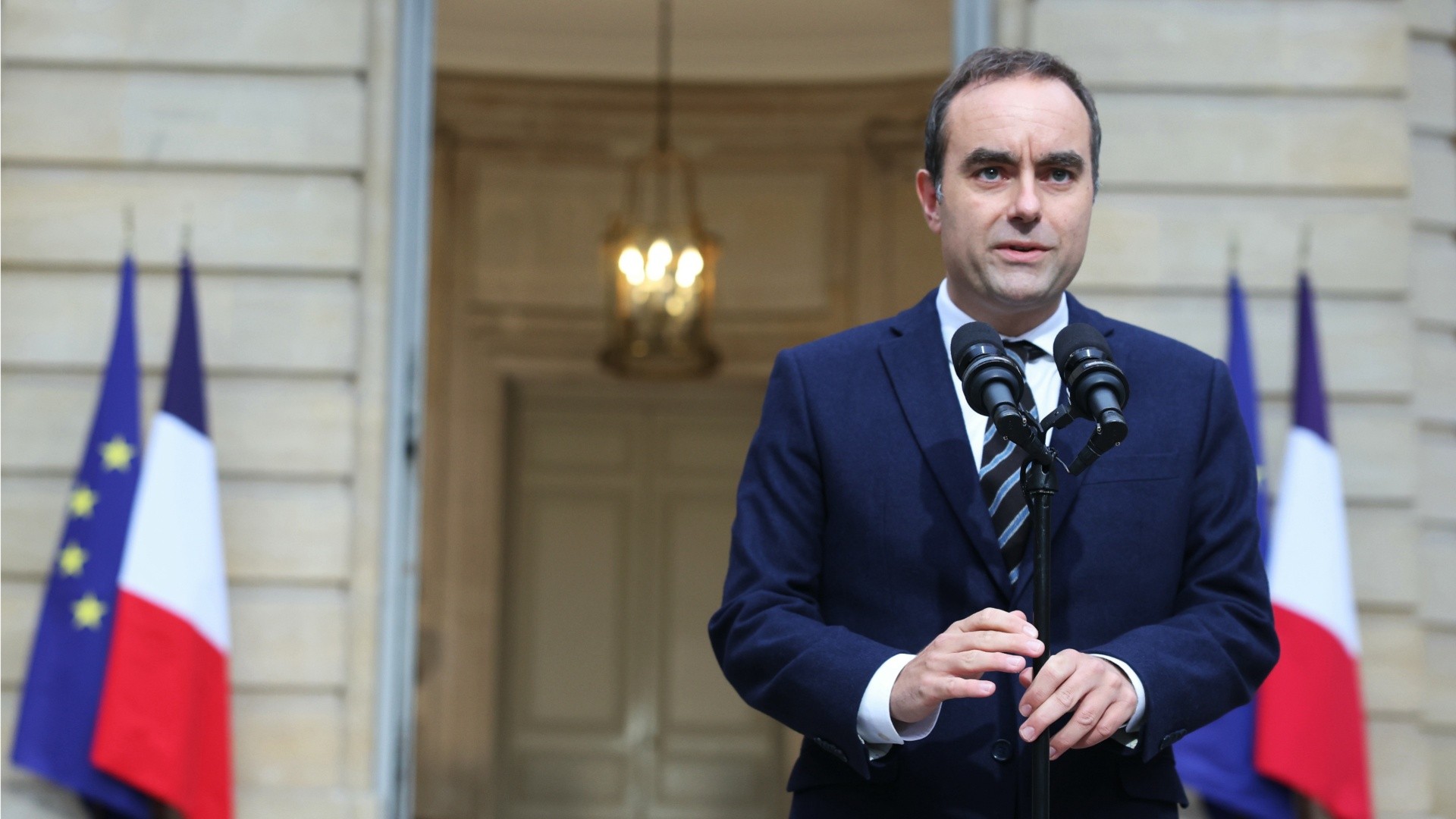Γαλλία: Οι 18 υπουργοί της νέας κυβέρνησης Λεκορνί – Απειλείται ήδη με ...