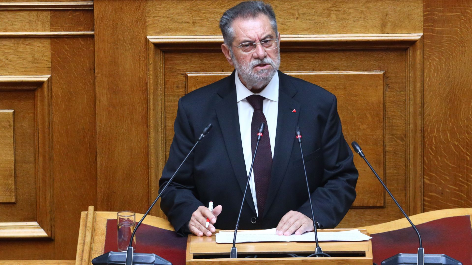 Διευκρίνιση Παναγιωτόπουλου μετά τη γκάφα για το 13ωρο | topontiki.gr
