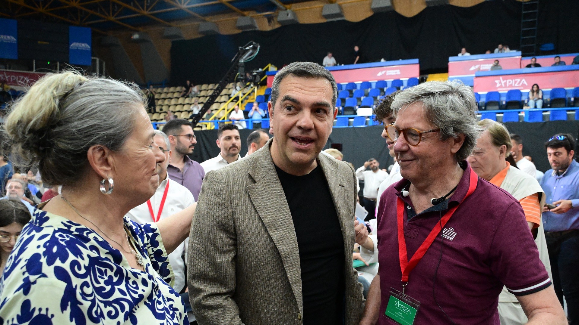 Αλέξης Τσίπρας: Τι δείχνουν τα πρώτα γκάλοπ μετά την παραίτηση – Πίεση ...