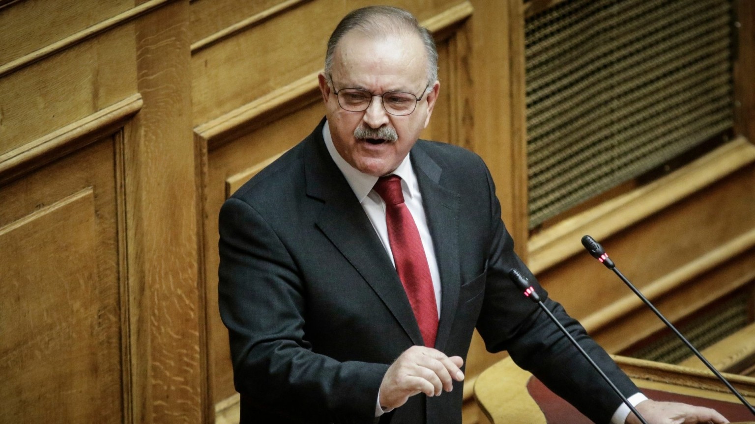 Το…μητσοτακικό μπλοκ στην κηδεία του Δημήτρη Σταμάτη | topontiki.gr