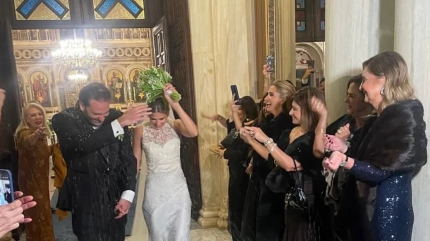 Παντρεύτηκε ο γιος του Δημήτρη Αβραμόπουλου – Ο γάμος στη Μητρόπολη με ...