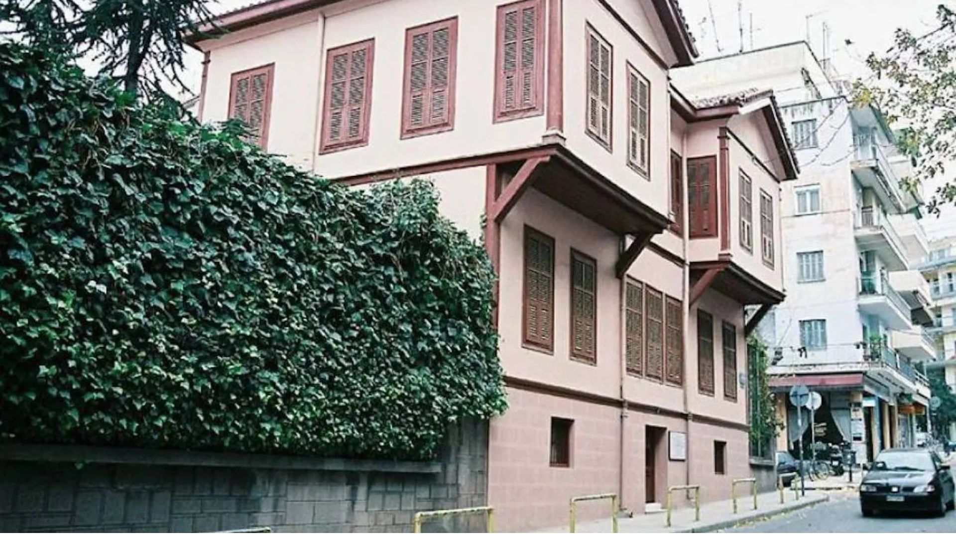 Θεσσαλονίκη: Χιλιάδες Τούρκοι συρρέουν για την επέτειο του θανάτου του ...