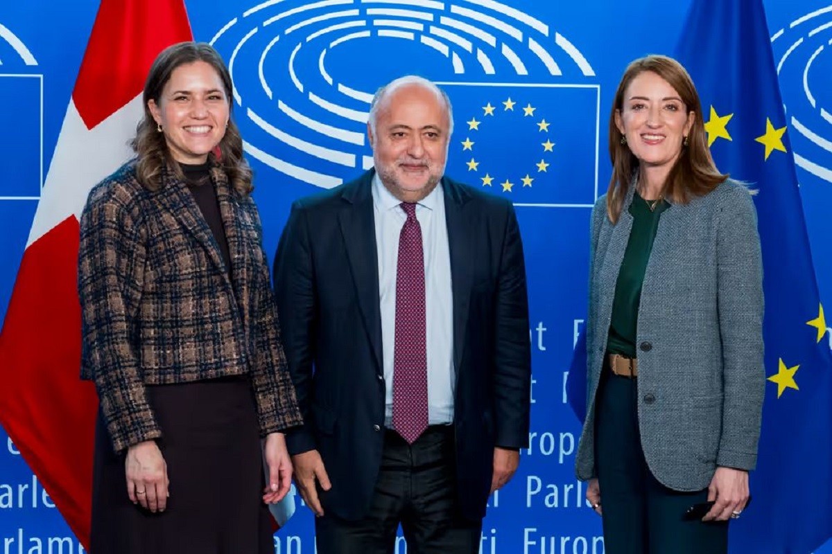 Υπεγράφησαν τρία νομοθετήματα του Τσιόδρα για τα χημικά από Μέτσολα και ...