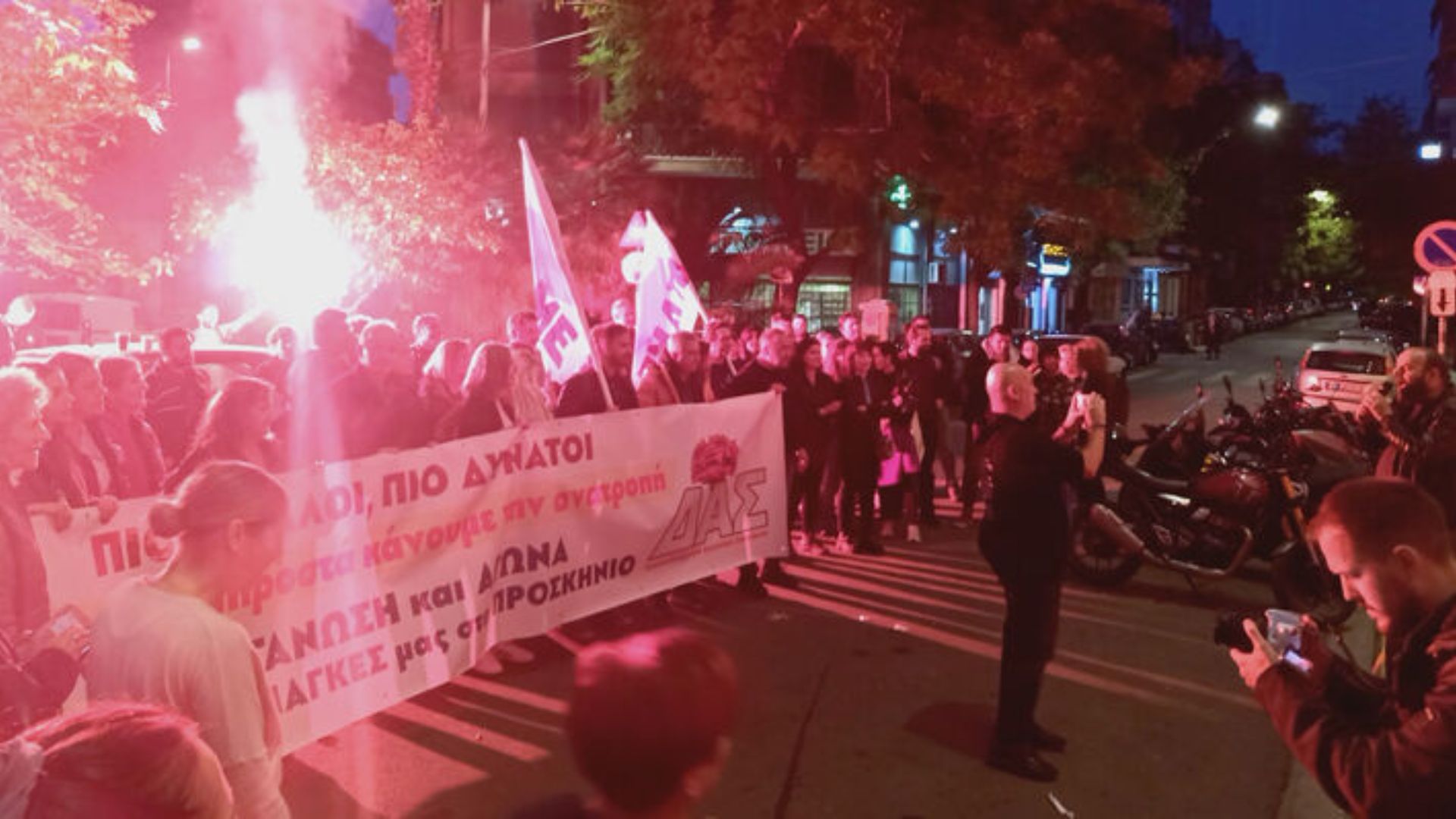 Το ΚΚΕ πρώτη δύναμη στην ΑΔΕΔΥ για πρώτη φορά | topontiki.gr