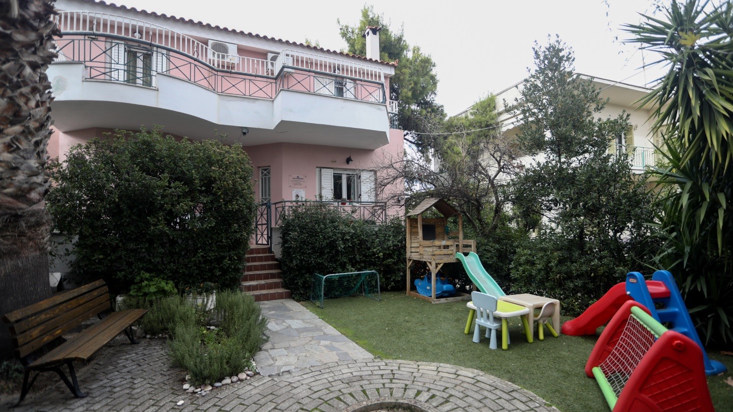 Πώς οι νομοθετικές ρυθμίσεις της κυβέρνησης για τις δομές «κλείνουν ...