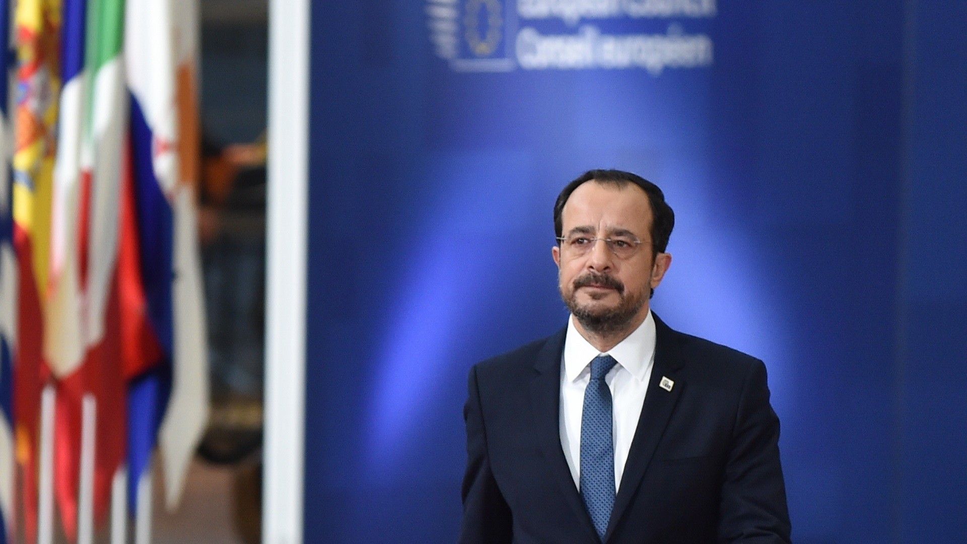Διαστάσεις χιονοστιβάδας παίρνει το σκάνδαλο διαφθοράς στην Κύπρο μετά ...