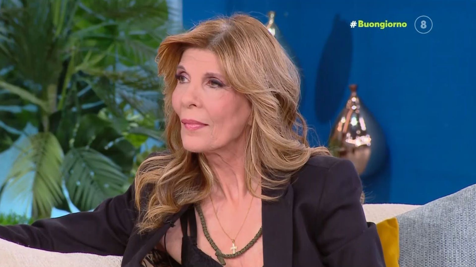 Κατερίνα Στανίση: «Όπου να’ ναι θα βγει η αυτοβιογραφία μου» (Video ...