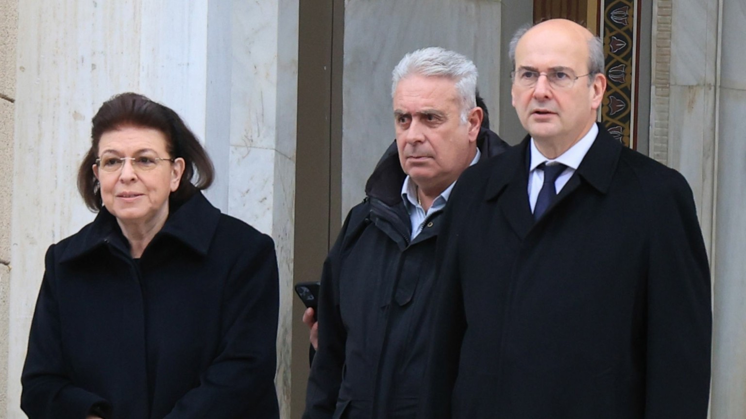 Τι ακριβώς εκπροσώπησαν οι κυβερνητικοί που πήγαν στην κηδεία της ...