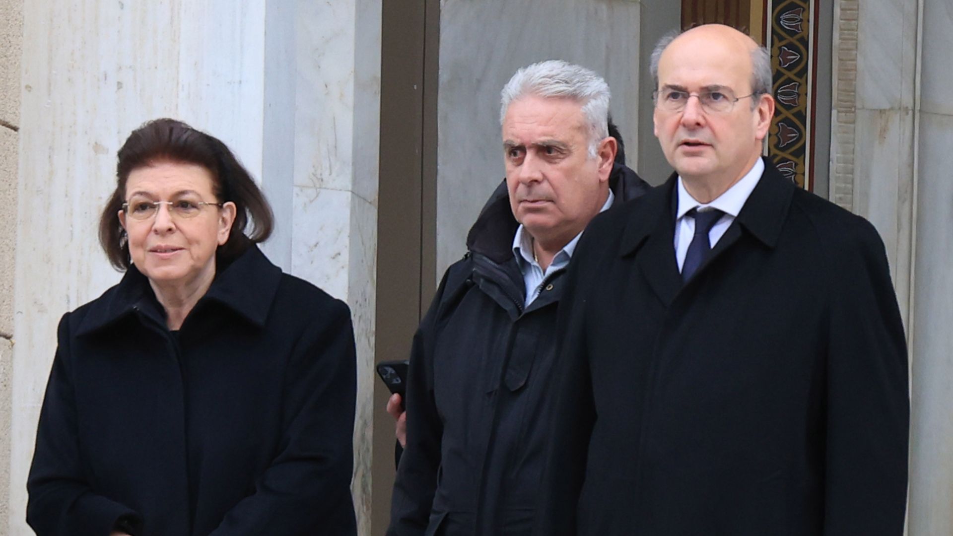 Τι ακριβώς εκπροσώπησαν οι κυβερνητικοί που πήγαν στην κηδεία της ...