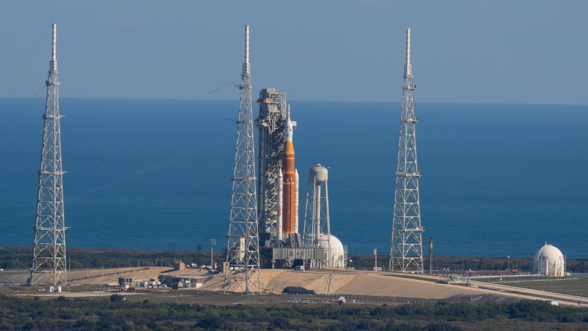 Ο καιρός χάλασε τα σχέδια της NASA: Αναβάλλεται η επιστροφή στη Σελήνη ...