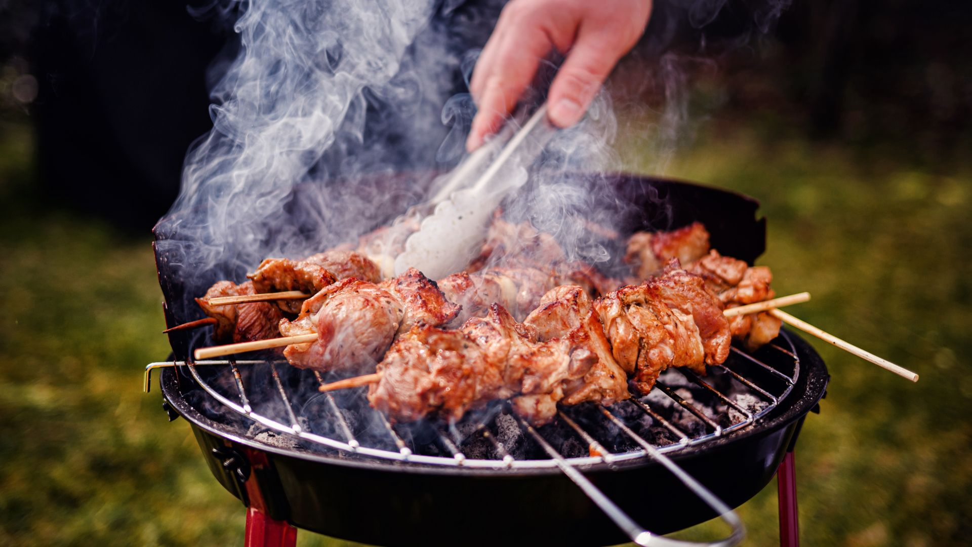 Τσικνοπέμπτη: 4 προτάσεις για «φθηνό» οικογενειακό τραπέζι | topontiki.gr