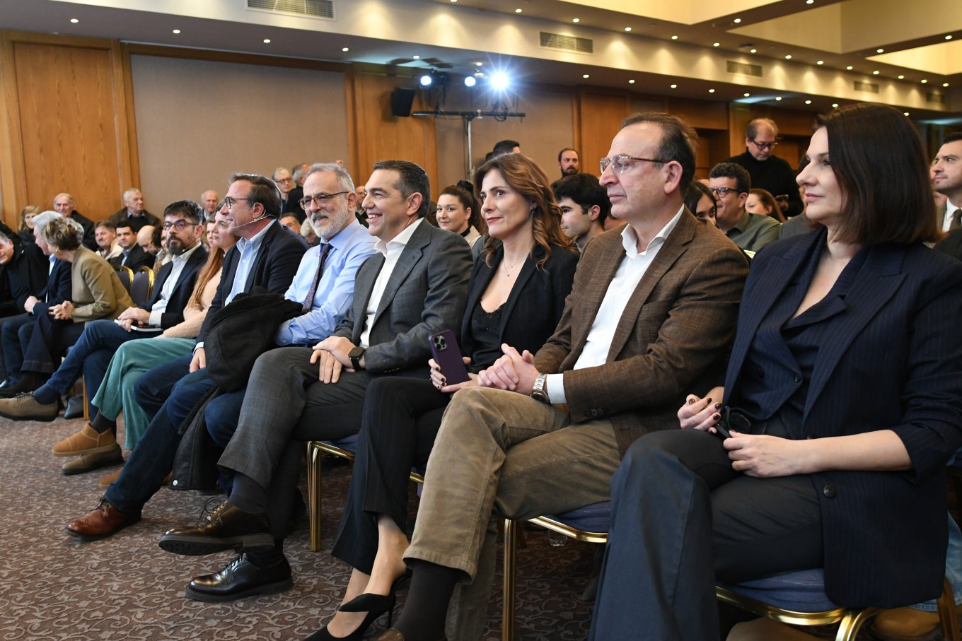 Γεροβασίλη και Καραμέρος στα Γιάννενα για το βιβλίο του Τσίπρα ...