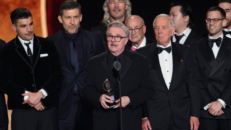 Tony Awards 2026: Θρίαμβος για την παράσταση «Death of a Salesman» – Η ...